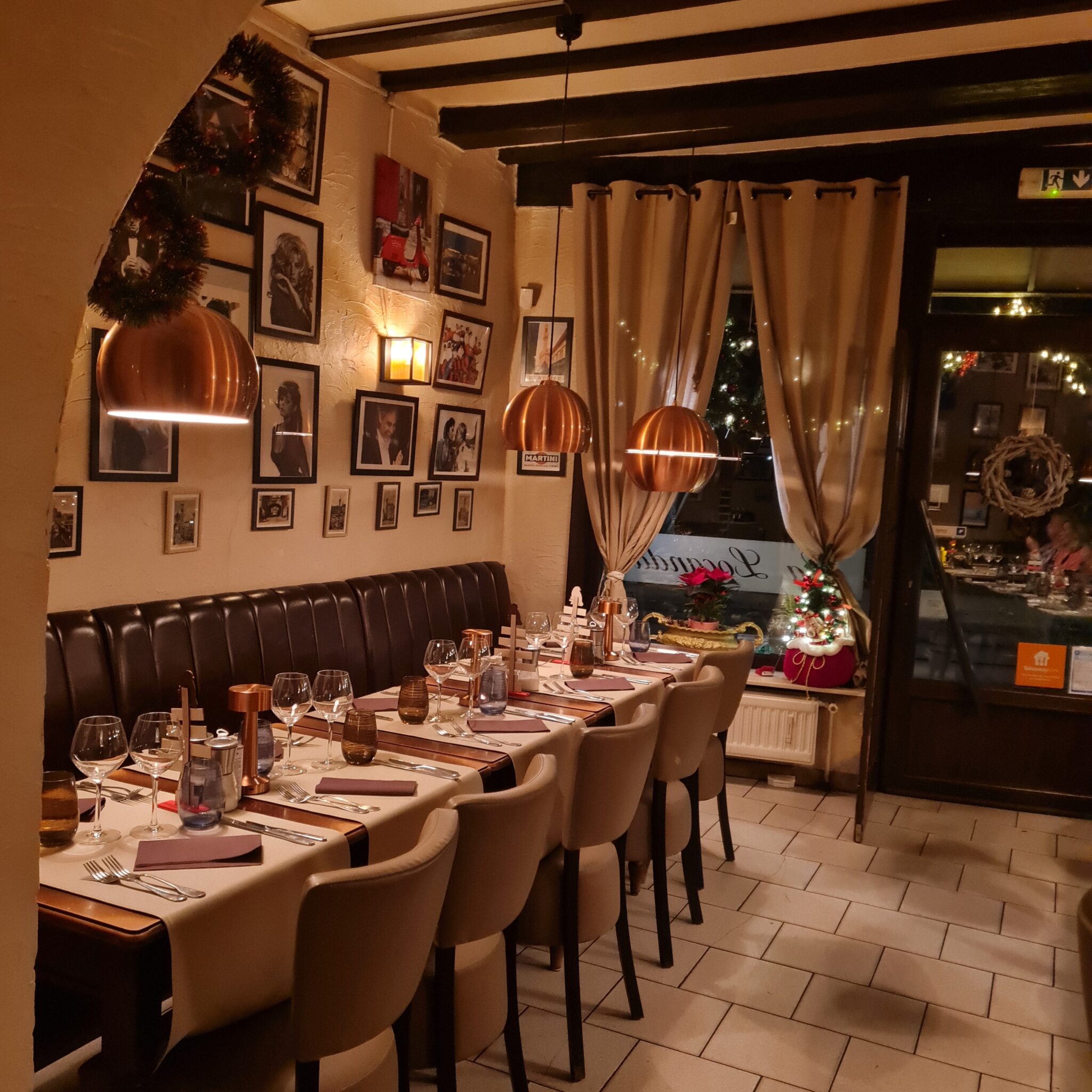 Beau restaurant italien de quartier à Forest